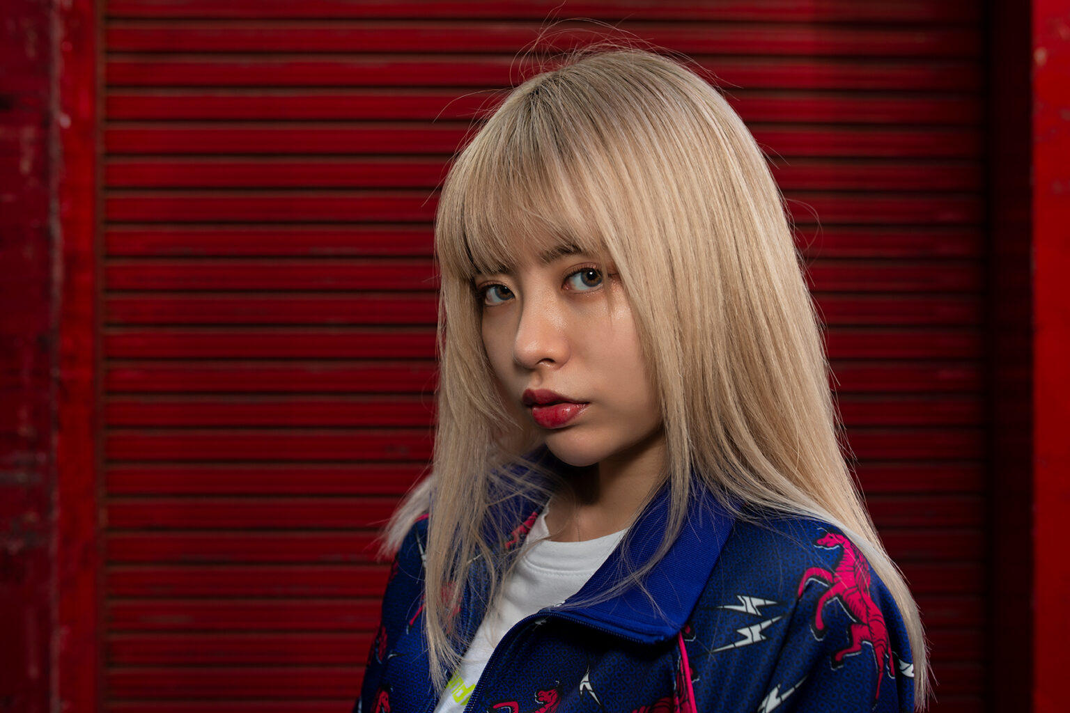 229 NAON – tracktop girl（トラックトップガール）